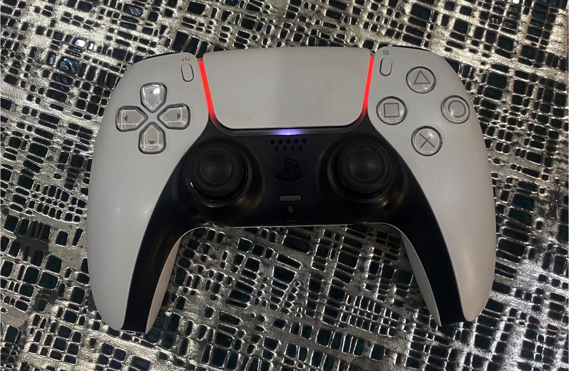 How to connect your PS5 controller to iPhone and iPad