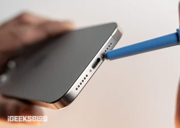 How to clean an iPhone’s charging port safely without damaging it ...